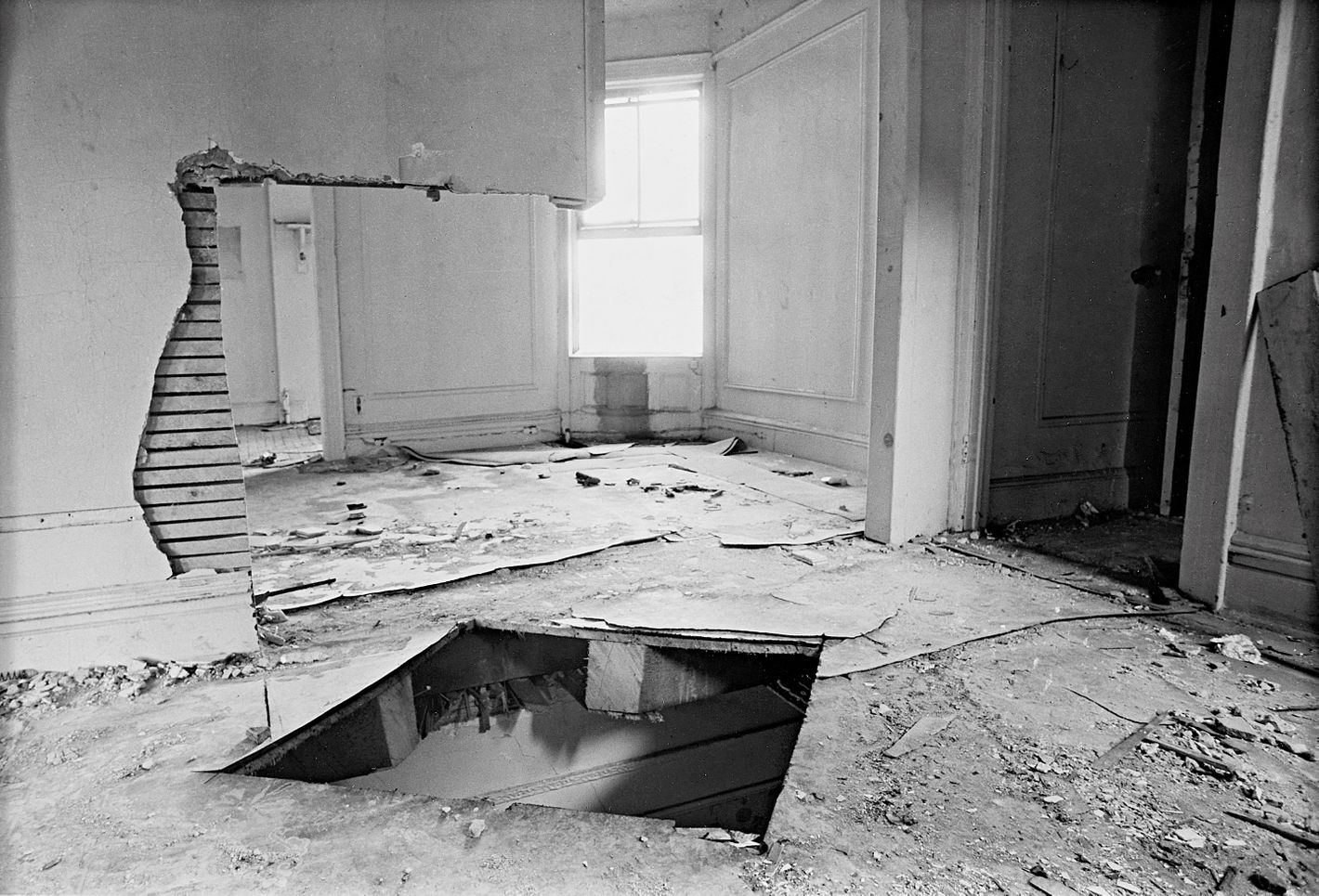 Anarchitecture: Gordon Matta-Clark 아나키텍처: 고든 마타-클락 – 클럼지